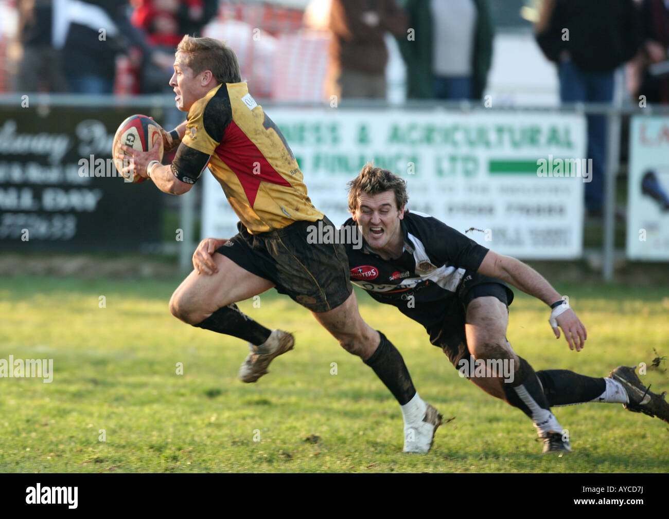 Rugby tackle hi-res stock photography and images - Alamy