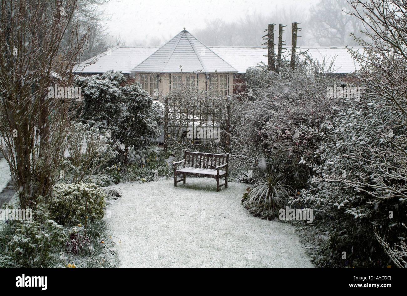 Winter Snow Scene England UK Gloomy Outlook in an English Country ...