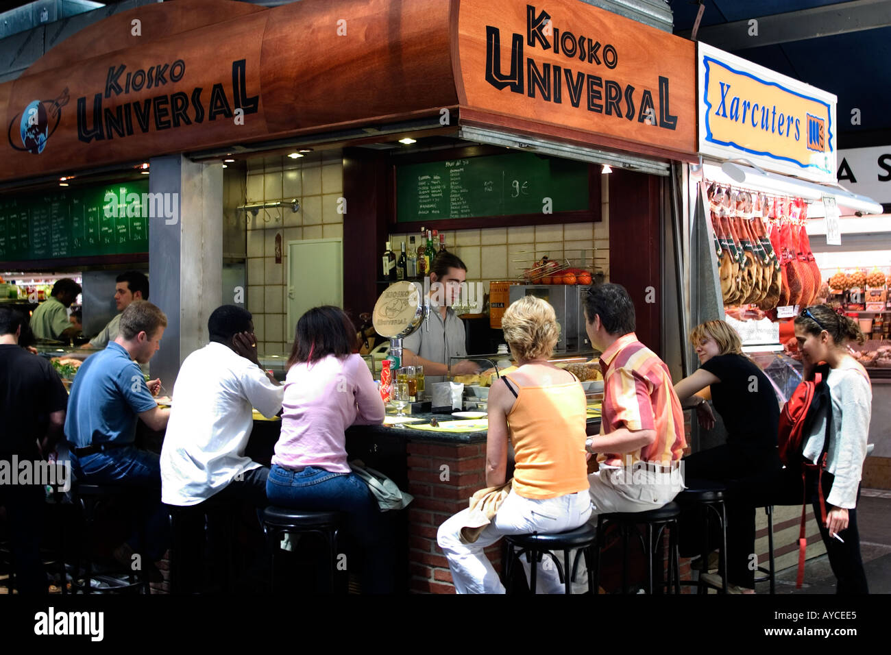 Kiosko universal hi-res stock photography and images - Alamy