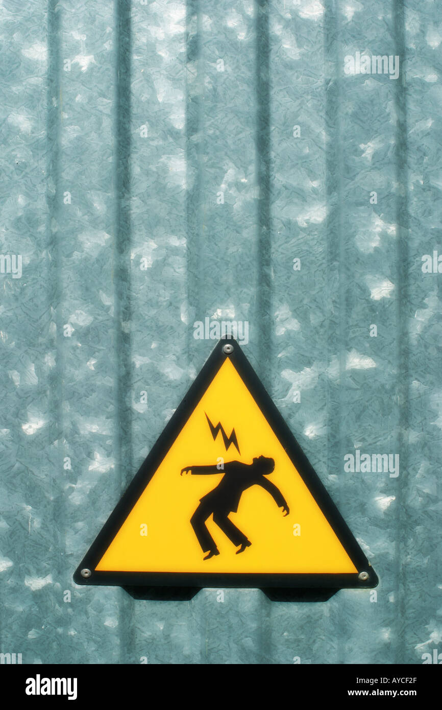 Electric warning sign hi-res stock photography and images - Alamy