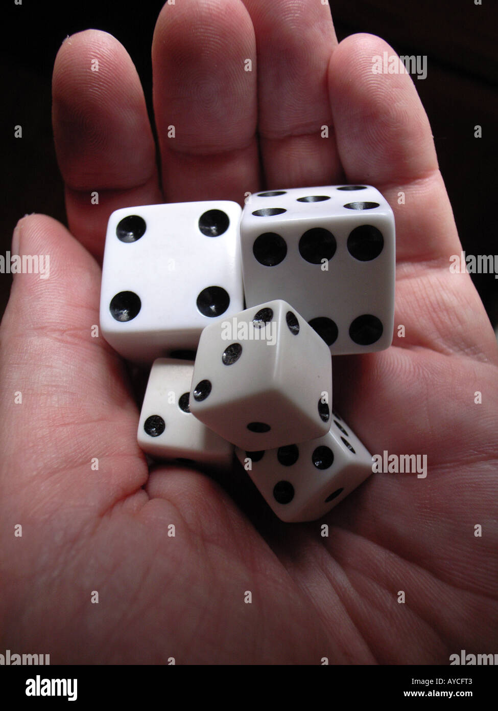 Hand rolling die dice hi-res stock photography and images - Alamy