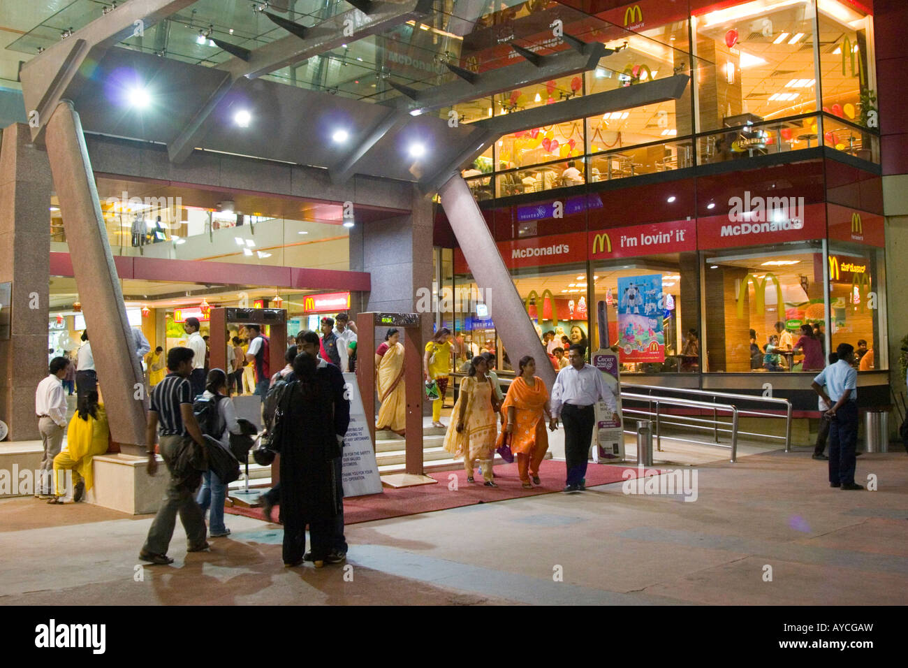 Exterior of a modern Indian shopping mall and shopping centre Stock ...