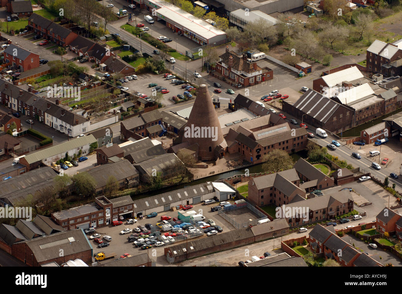 Redhouse glass furnace cone hi-res stock photography and images - Alamy