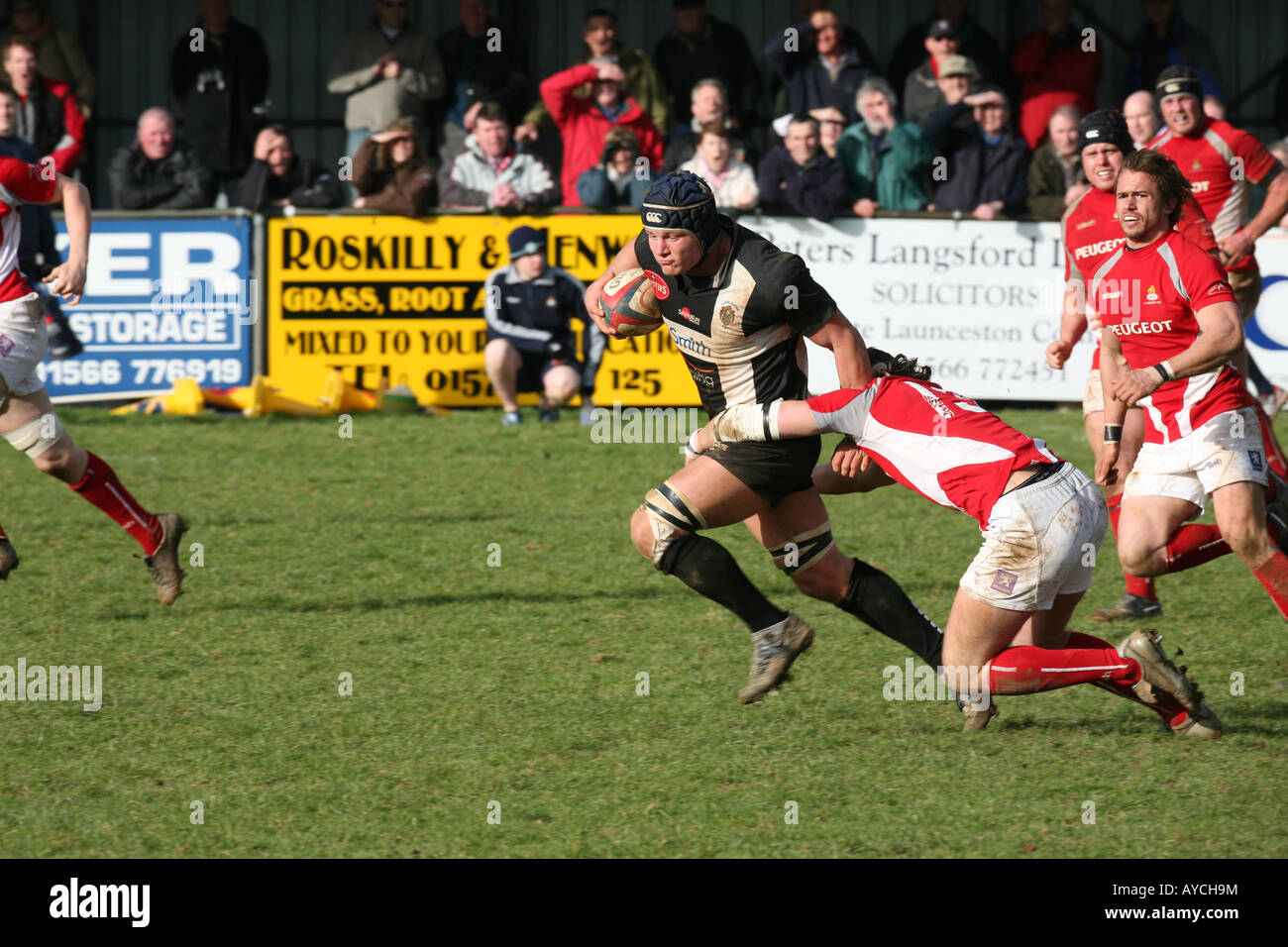 Rugby tackle, Cornish All Blacks vs London Welsh Stock Photo - Alamy