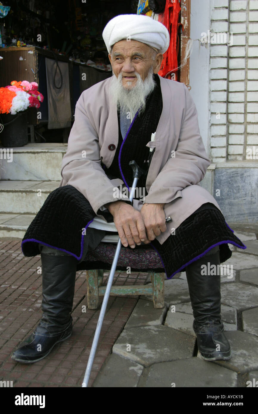 Portrait of an elderly Uzbek man, Uzbekistan Stock Photo - Alamy