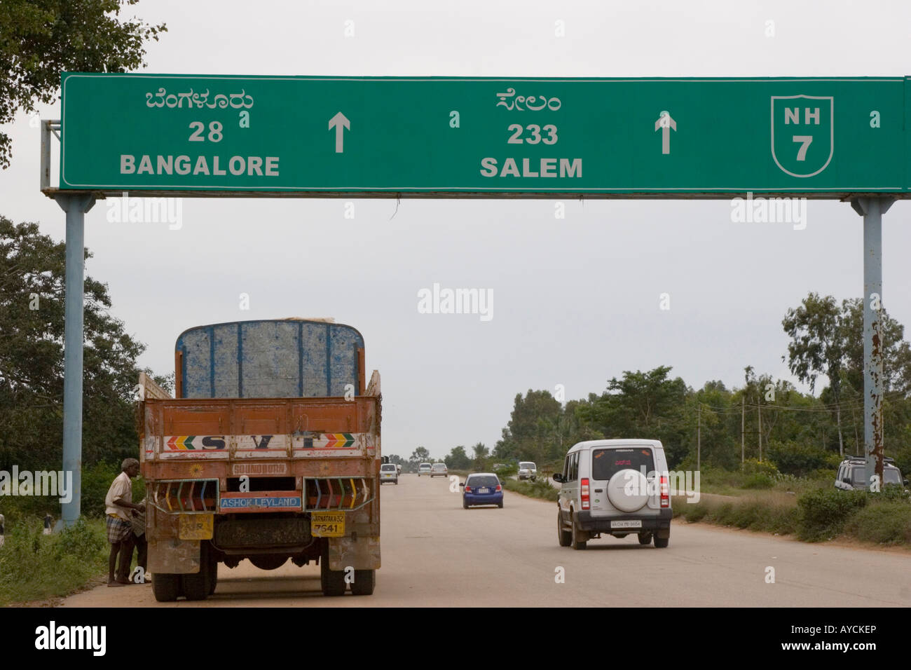 Overhead road sign showing directions to the city of Salem in India ...
