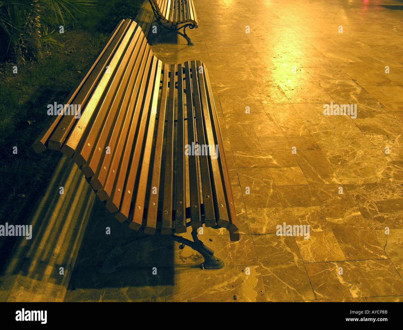 park bench at night Stock Photo - Alamy