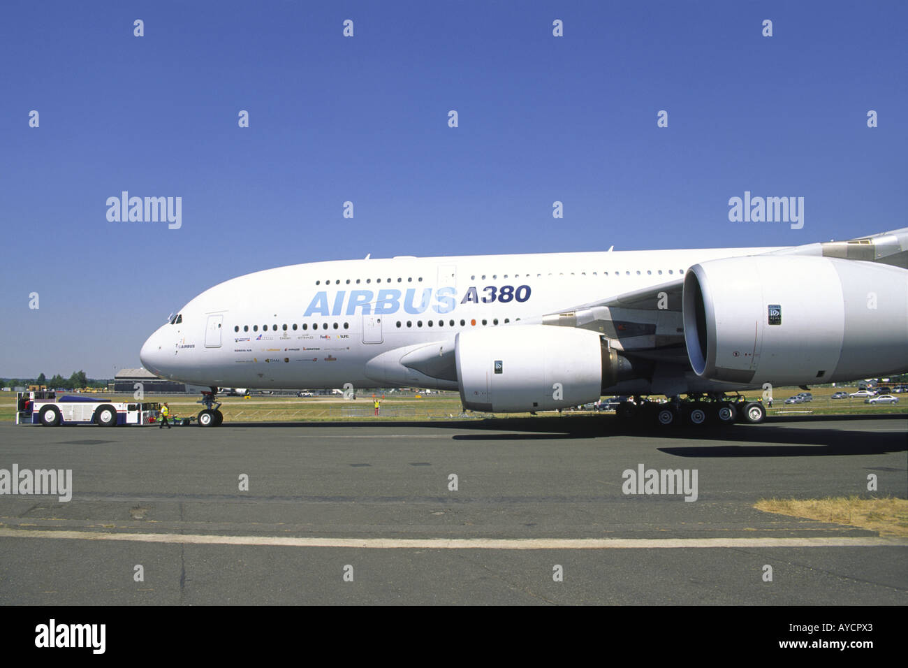 Worlds largest civil aircraft airbus hi-res stock photography and ...