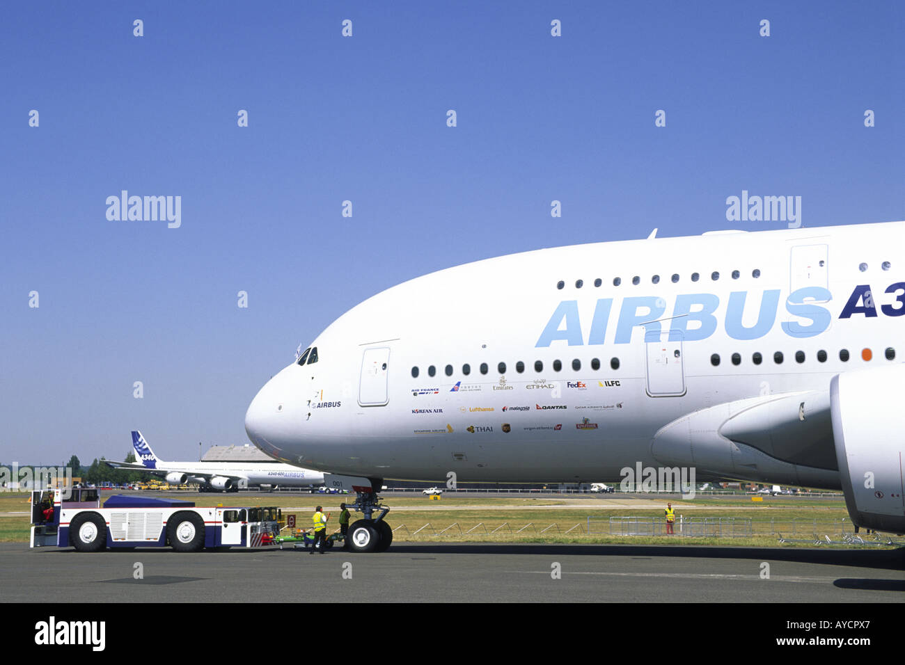 Worlds largest civil aircraft airbus hi-res stock photography and ...