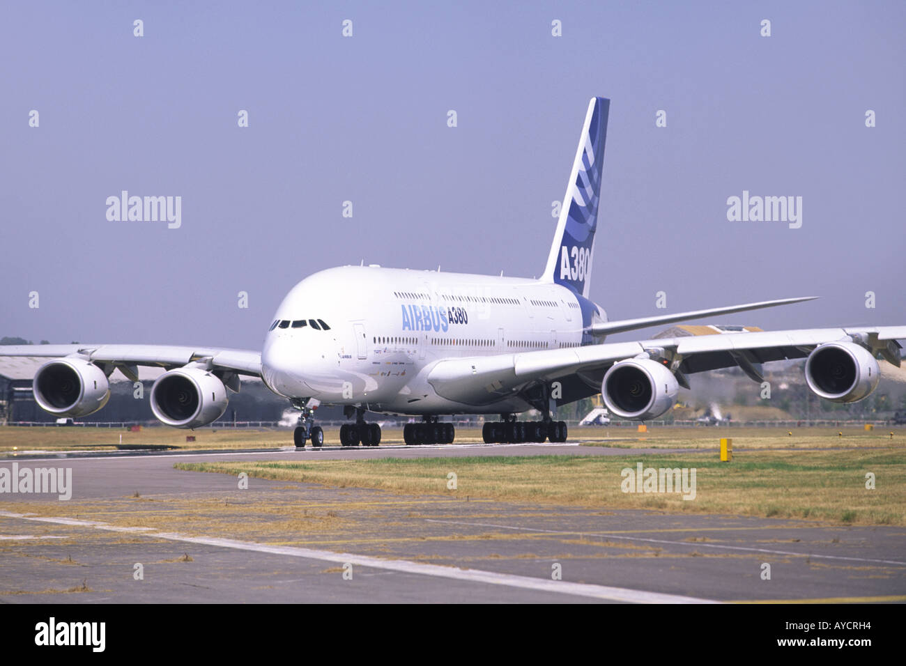 Worlds largest civil aircraft airbus hi-res stock photography and ...