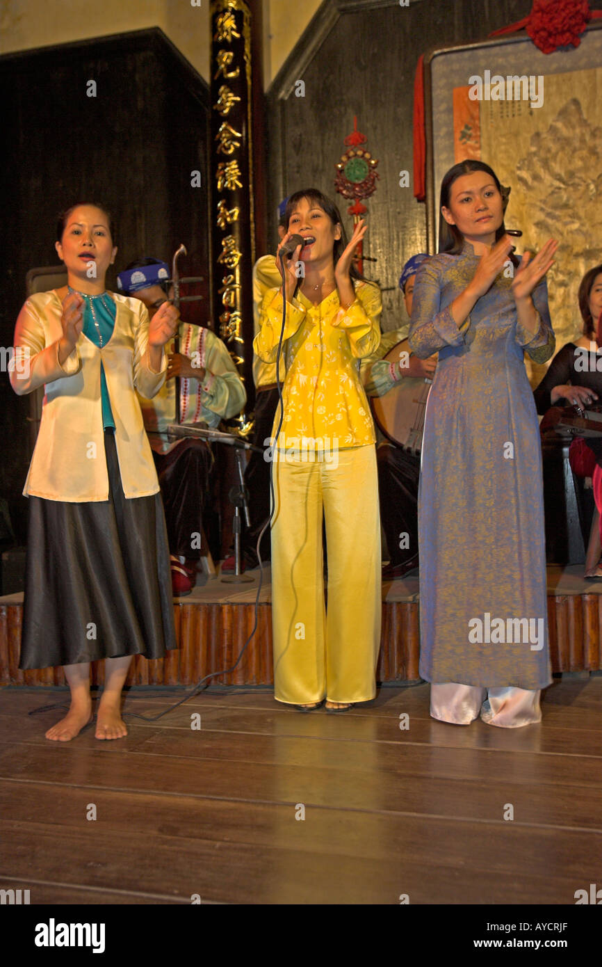 Singers with Vietnamese traditional orchestra performance Hoi An ...