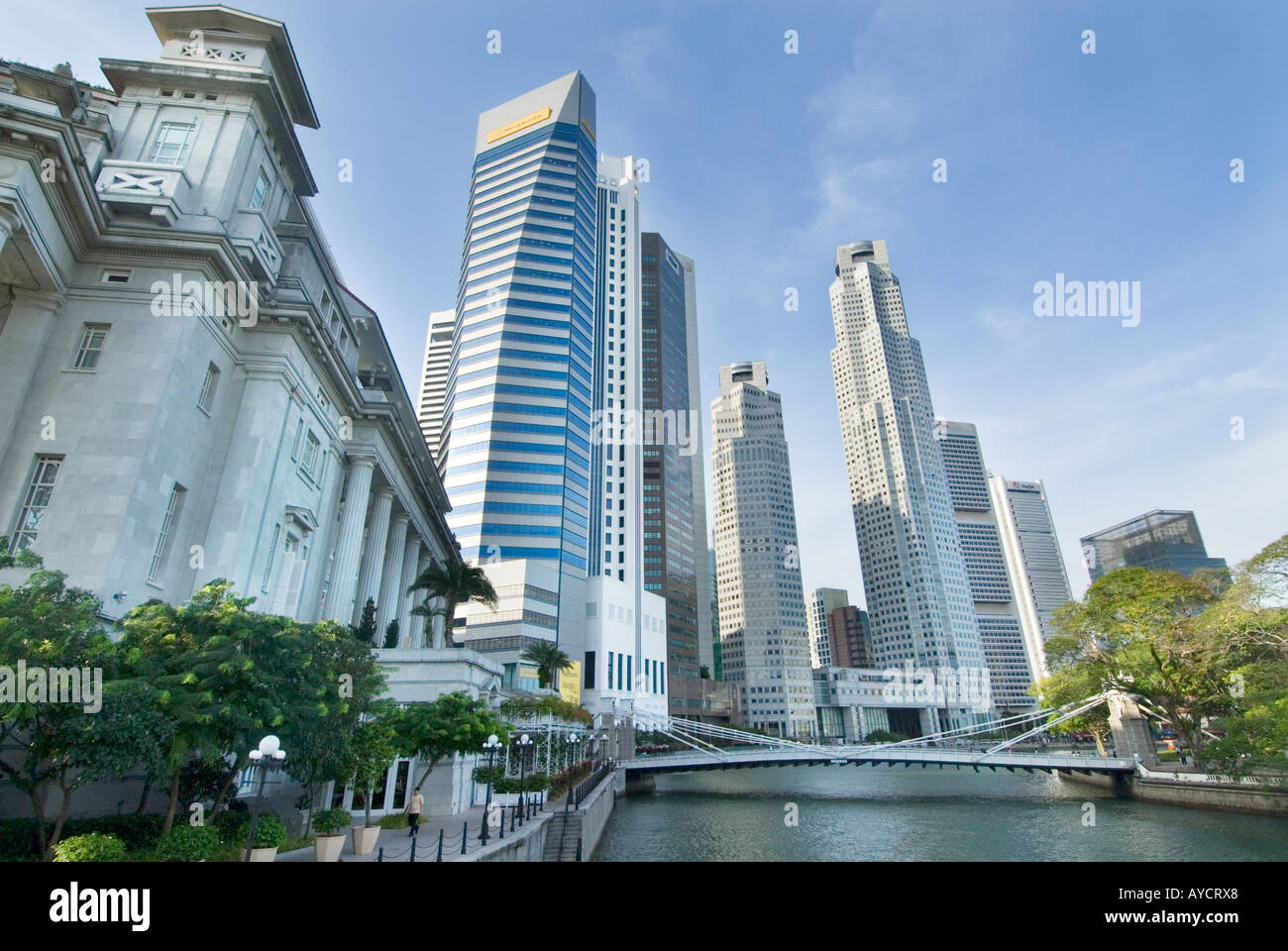 ONE FULLERTON UOB PLAZA centre Esplanade Bridge river the fullerton ...