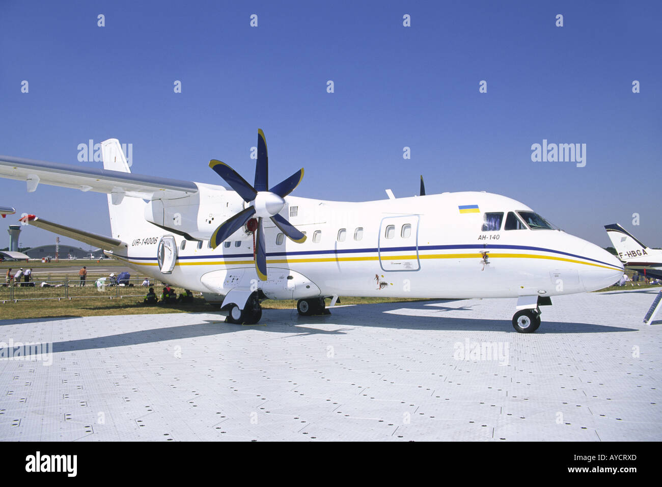 Antonov an 140 hi-res stock photography and images - Alamy
