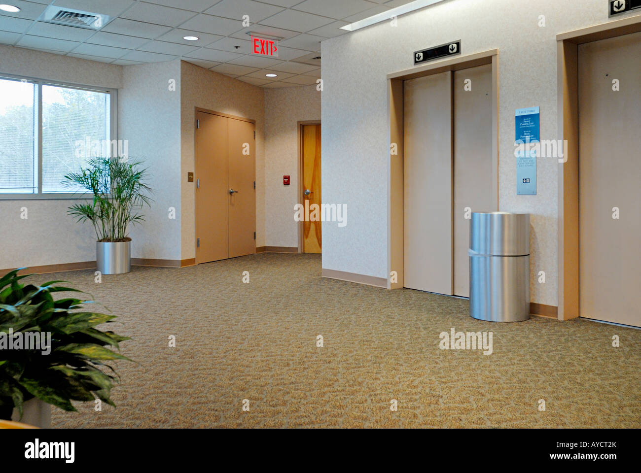 Elevator trash can hi-res stock photography and images - Alamy