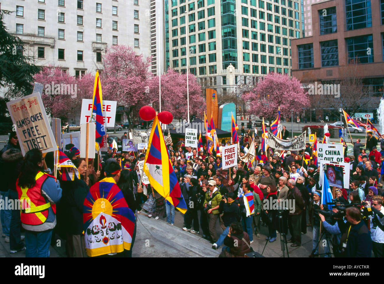 Tibetan independence protest in hi-res stock photography and images - Alamy