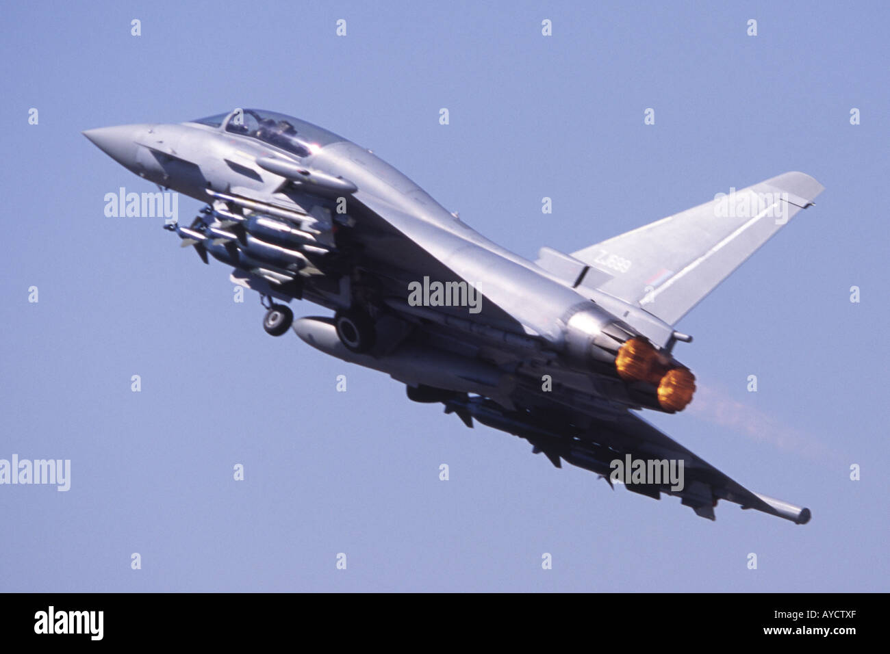 Eurofighter Typhoon T1 aircraft operated by the RAF Stock Photo - Alamy