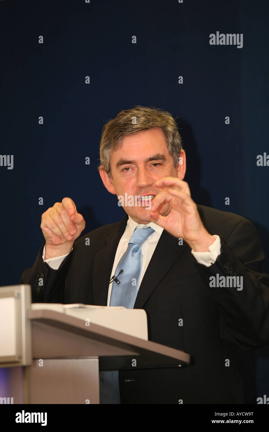 The hands of gordon brown hi-res stock photography and images - Alamy