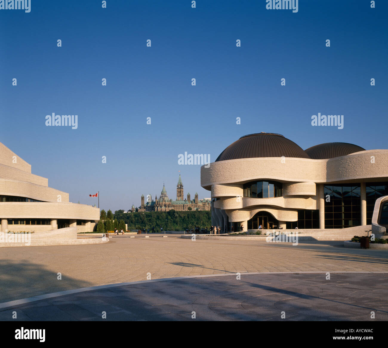 Douglas cardinal architect hi-res stock photography and images - Alamy