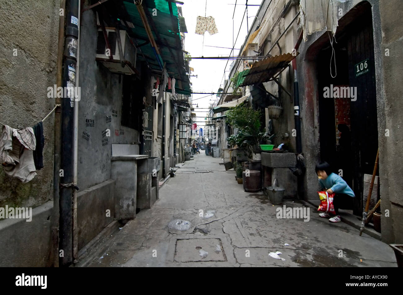 Street scene in a shikumen, Shanghai’s typical traditional ...