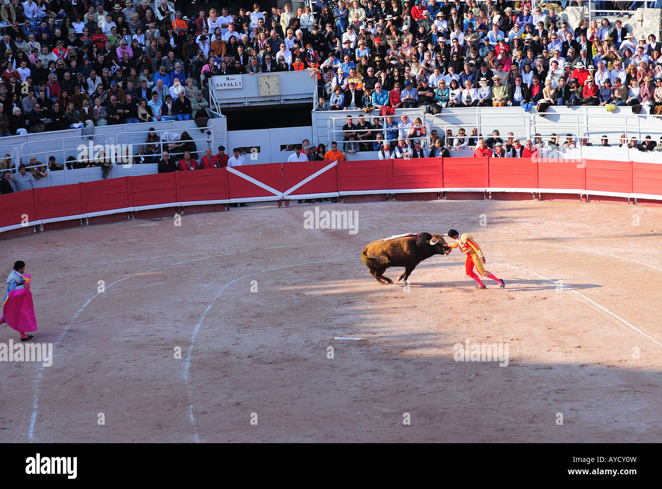 Corrida provence hi-res stock photography and images - Alamy