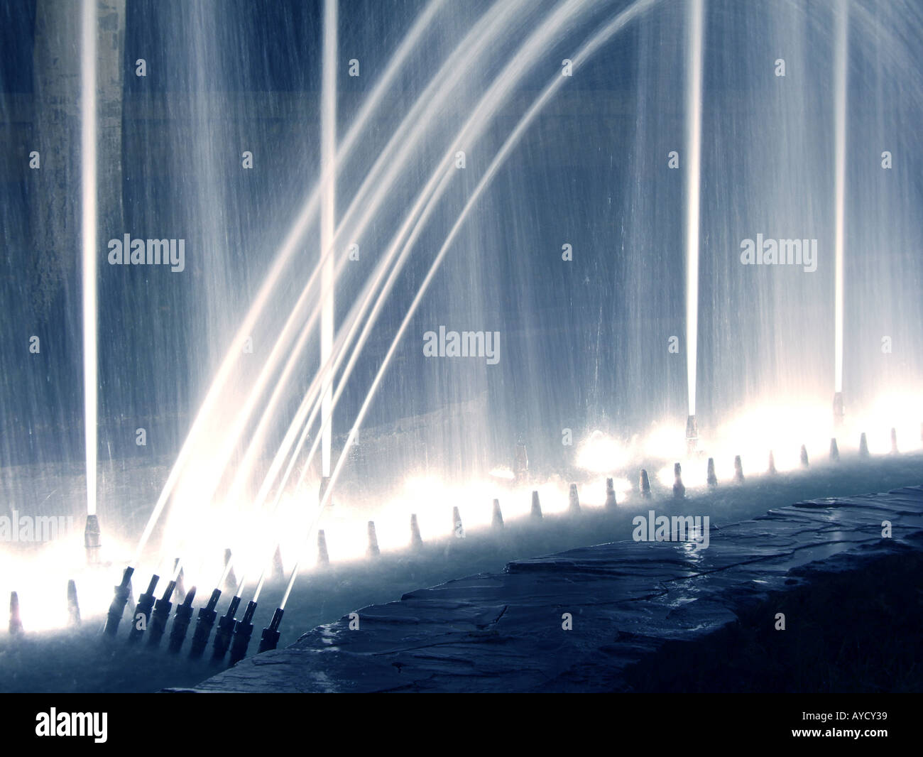 water fountain at night Stock Photo - Alamy