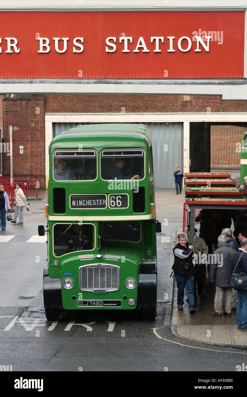 Bus Winchester Bus Station High Resolution Stock Photography and Images ...