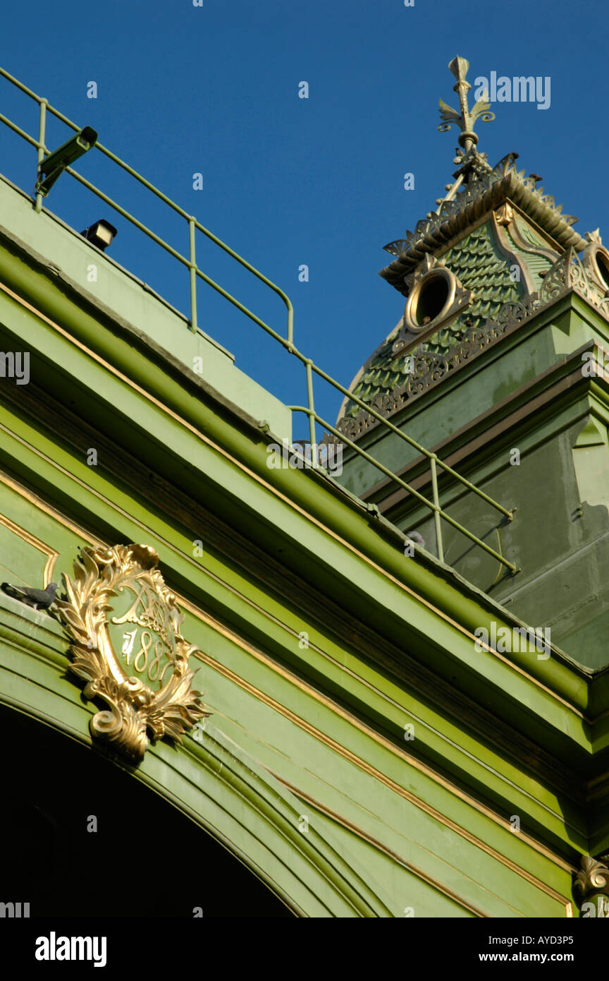 Hammersmith bridge london road hi-res stock photography and images - Alamy