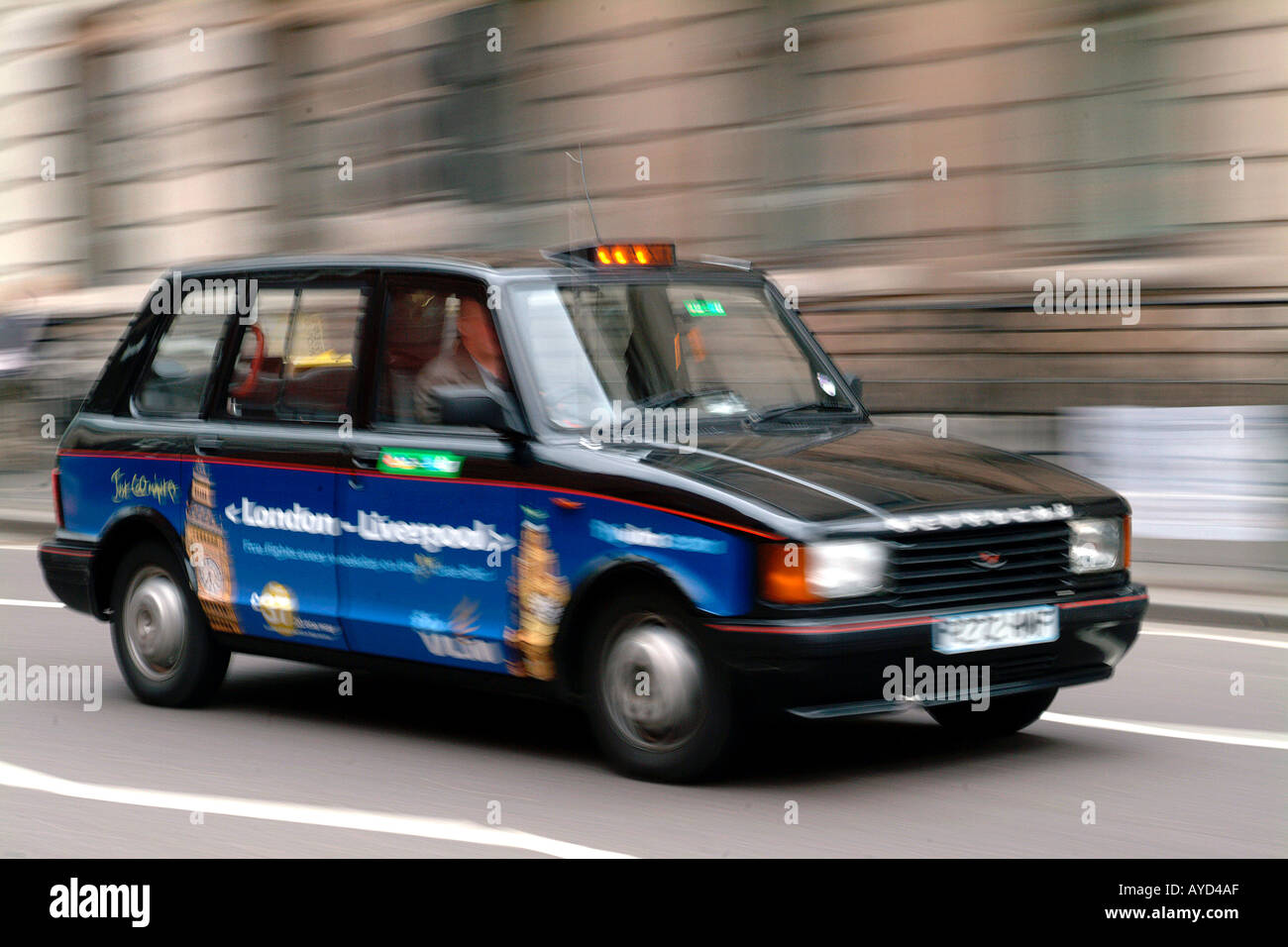 Black cab in London Stock Photo - Alamy