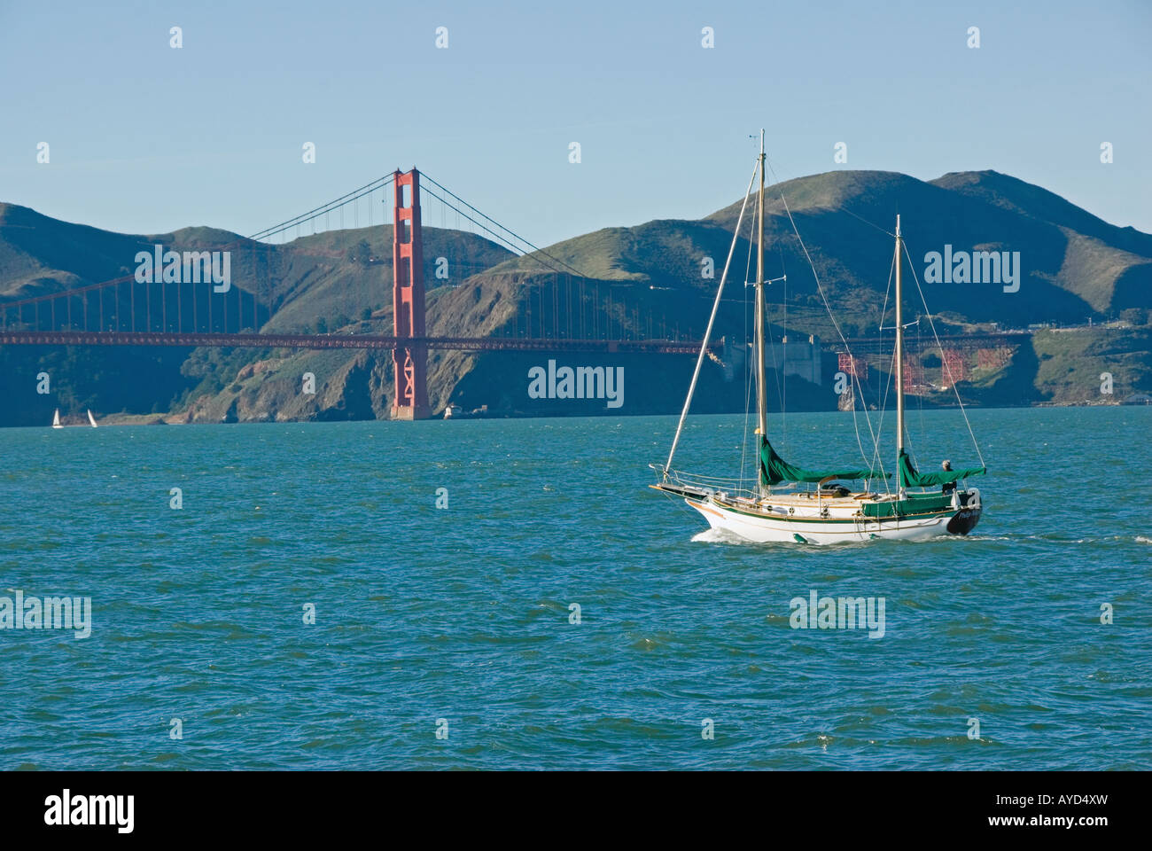 A yacht approaching the Golden Gate Bridge San Francisco Stock Photo ...