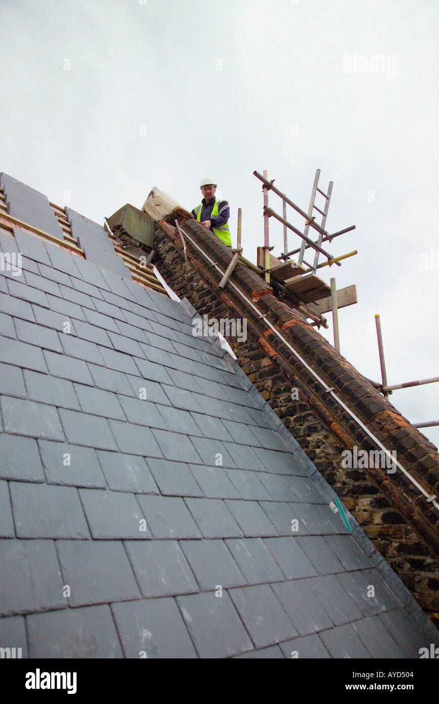 Tiling roof hi-res stock photography and images - Alamy