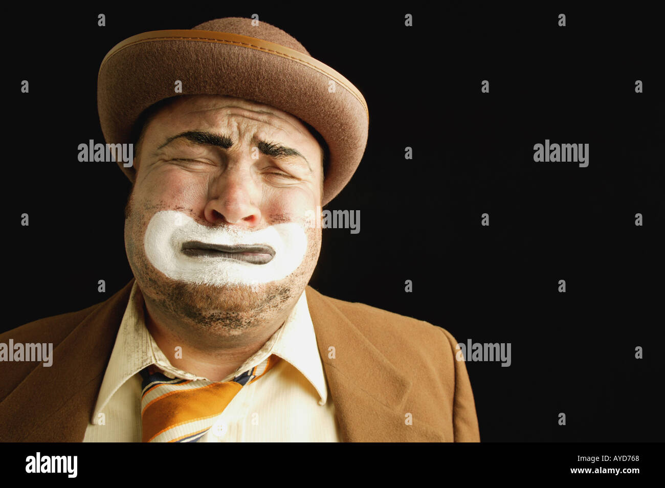 Scruffy man suit hi-res stock photography and images - Alamy
