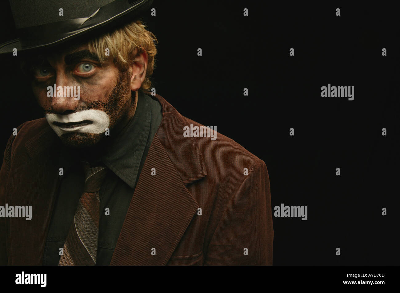Clown hobo bum hi-res stock photography and images - Alamy