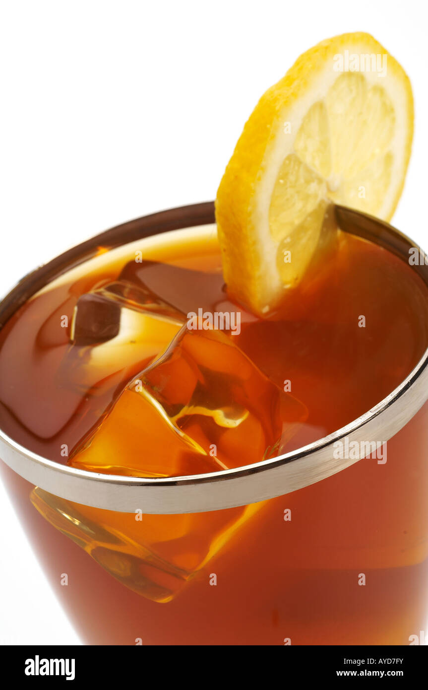Iced tea with lemon close up Stock Photo - Alamy