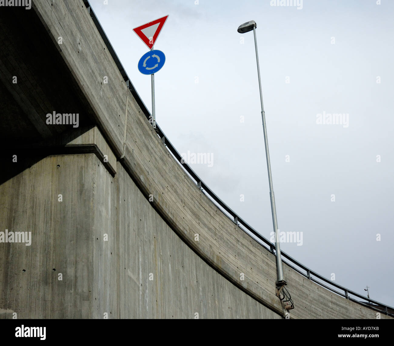 Oslo road sign hi-res stock photography and images - Alamy