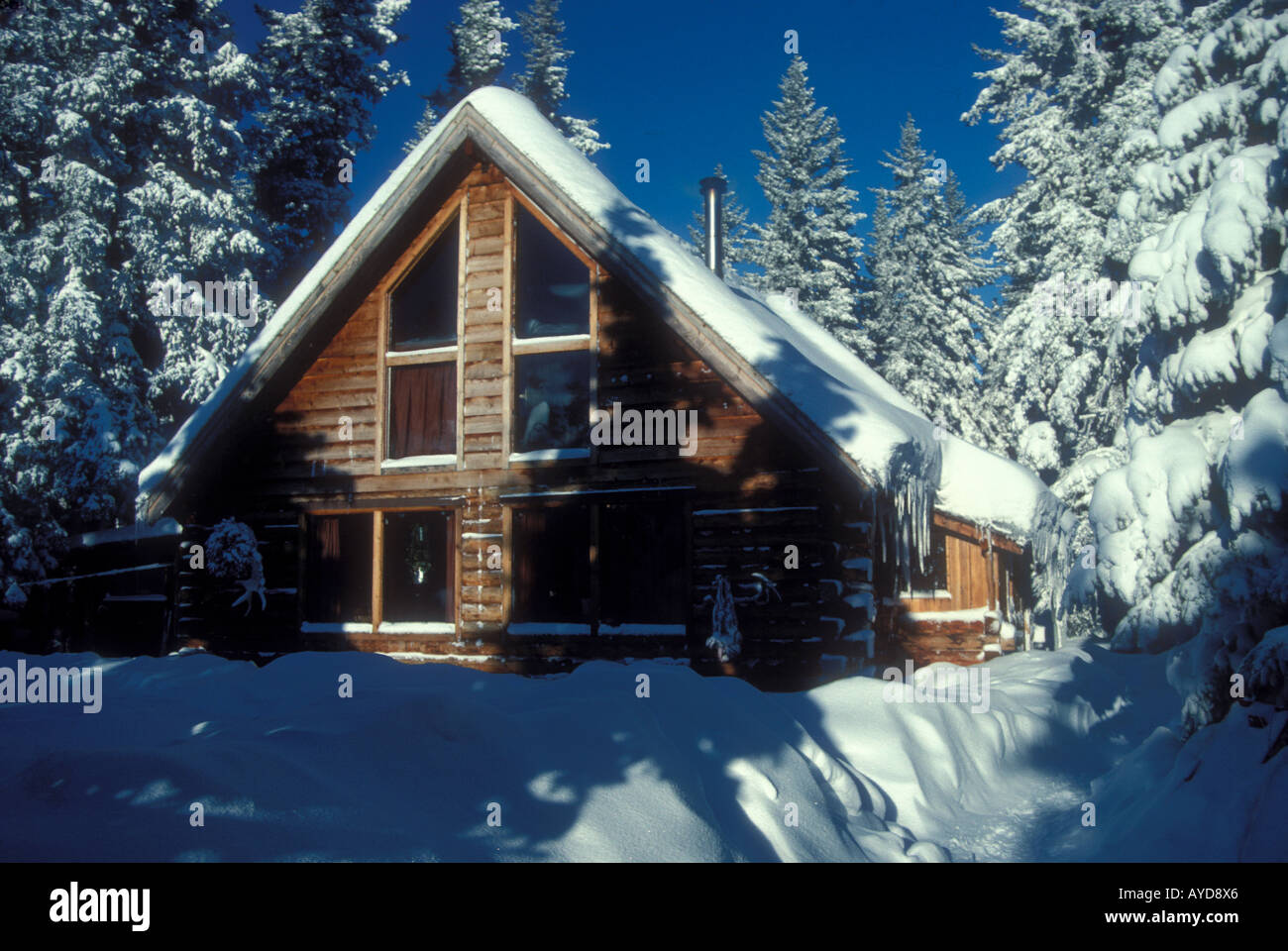 Loghouse hi-res stock photography and images - Alamy