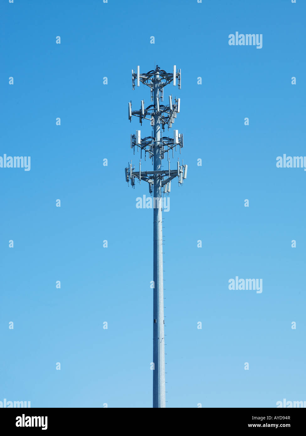 Cell phone tower hi-res stock photography and images - Alamy