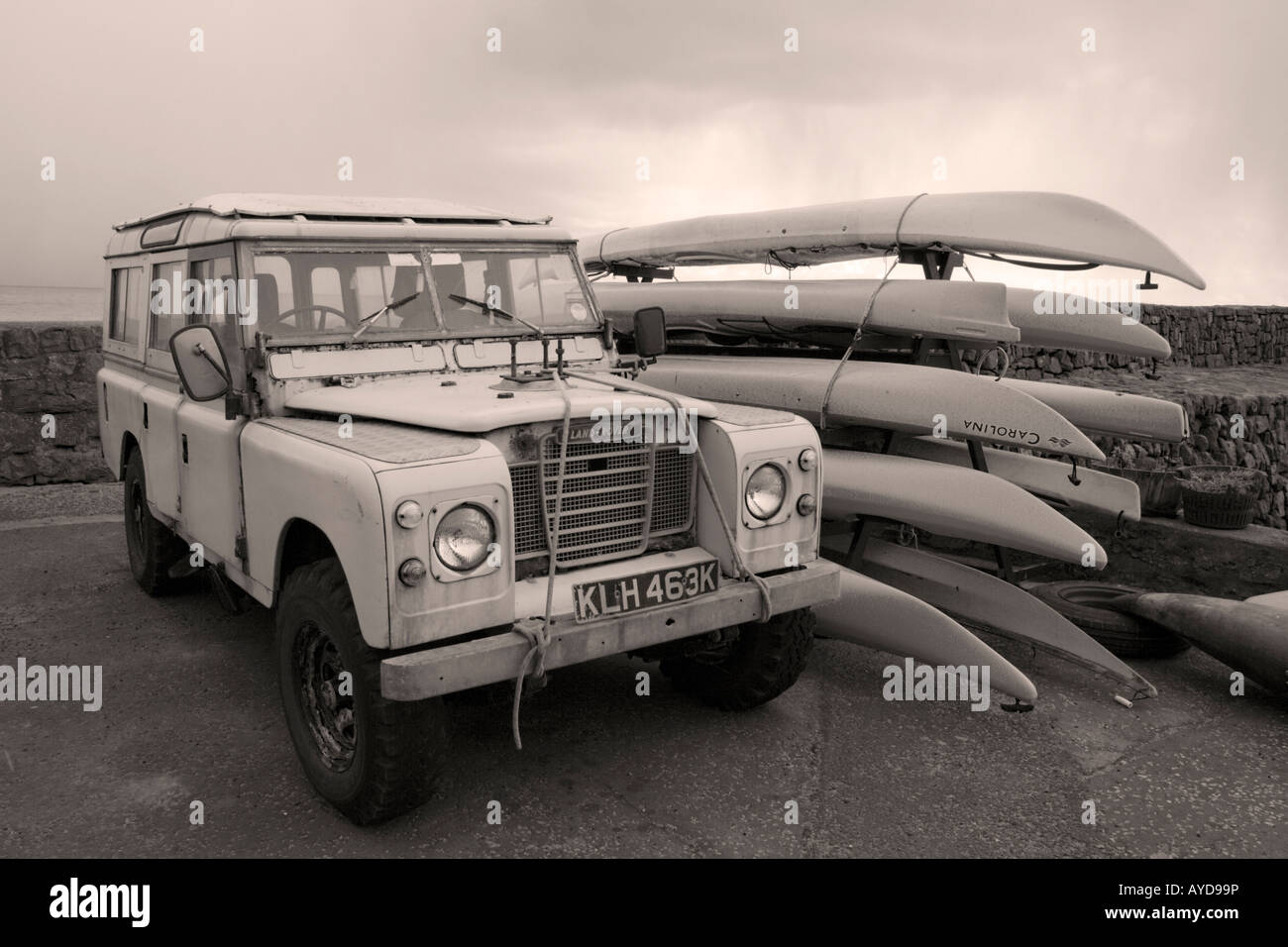 Landrover, Canoes, the coast. Land Rover Series III 1971-1985 88"/109 ...