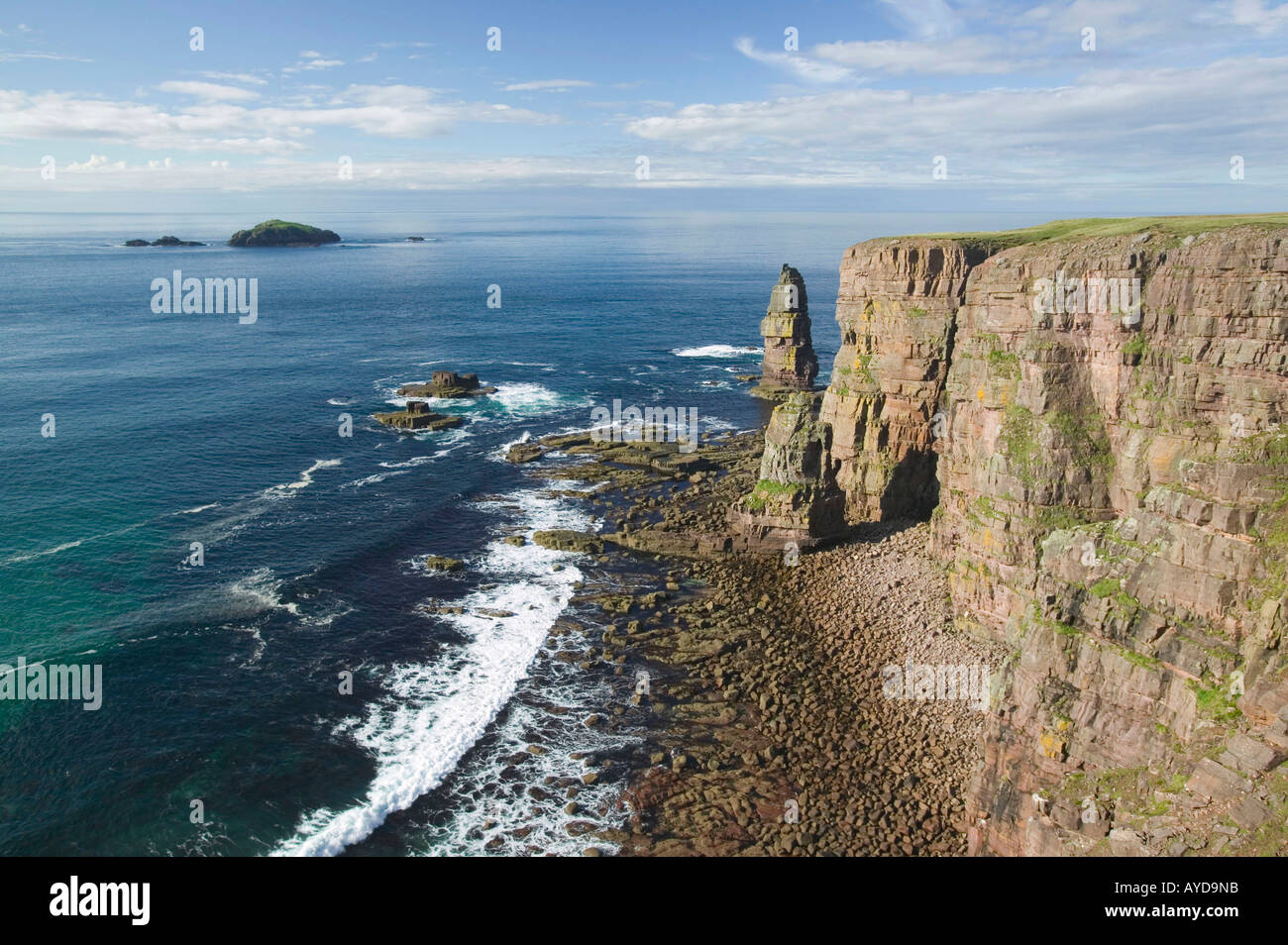 Am Buachaille sea stack on the coast south of Sandwood Bay, Sutherland ...
