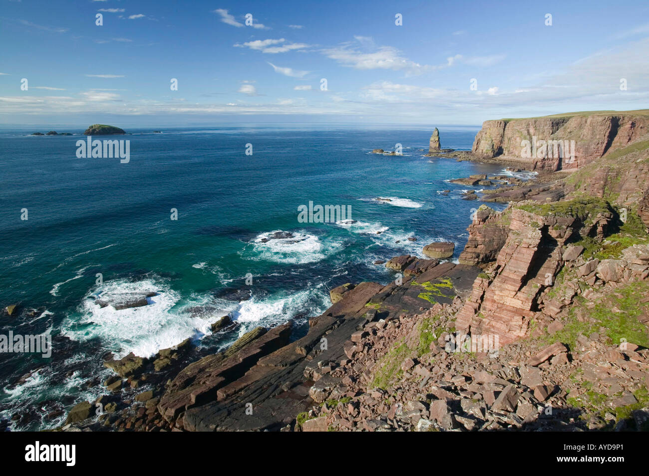 Am Buachaille sea stack on the coast south of Sandwood Bay, Sutherland ...