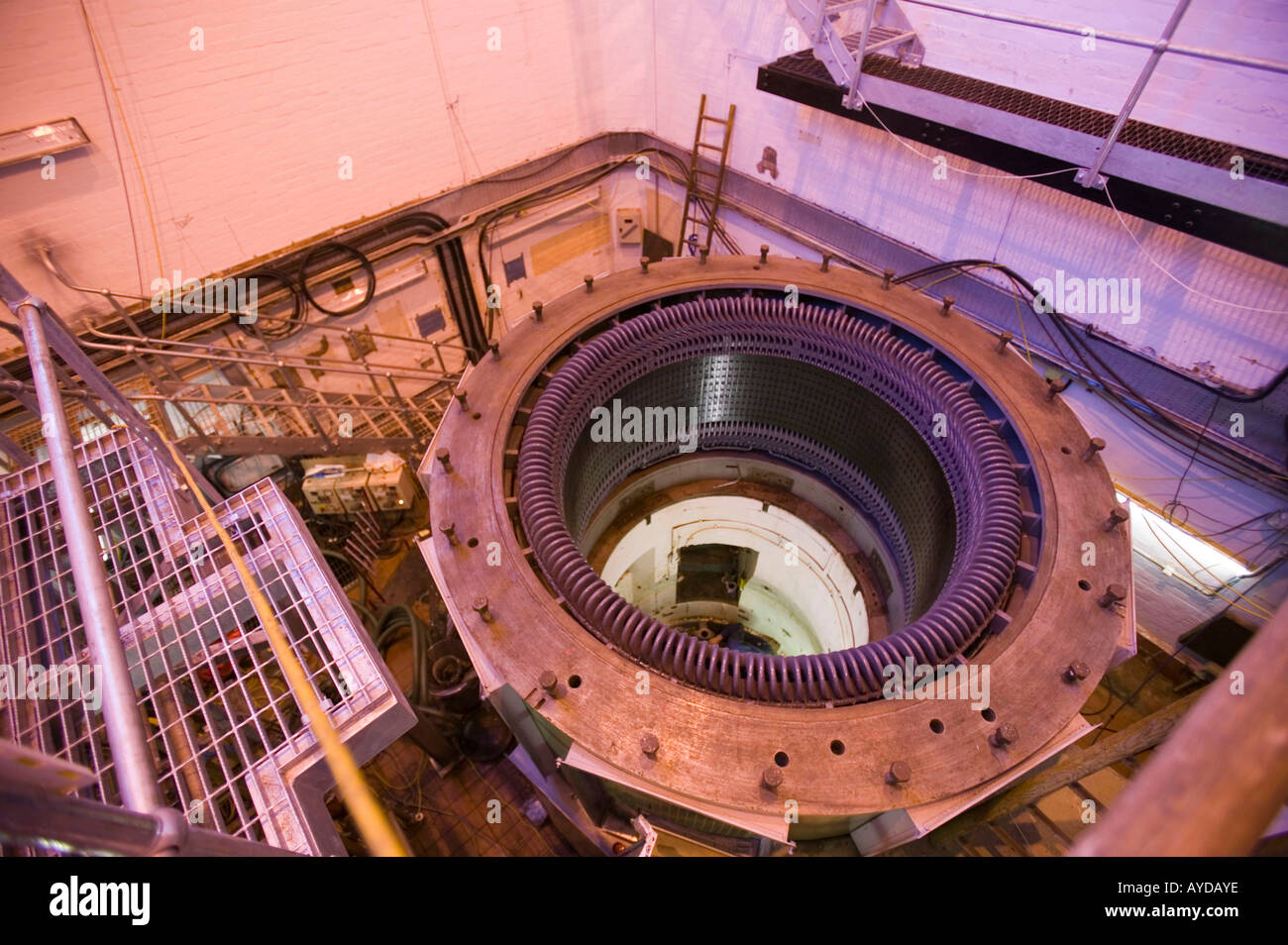 Hydro electric power station scotland hi-res stock photography and ...