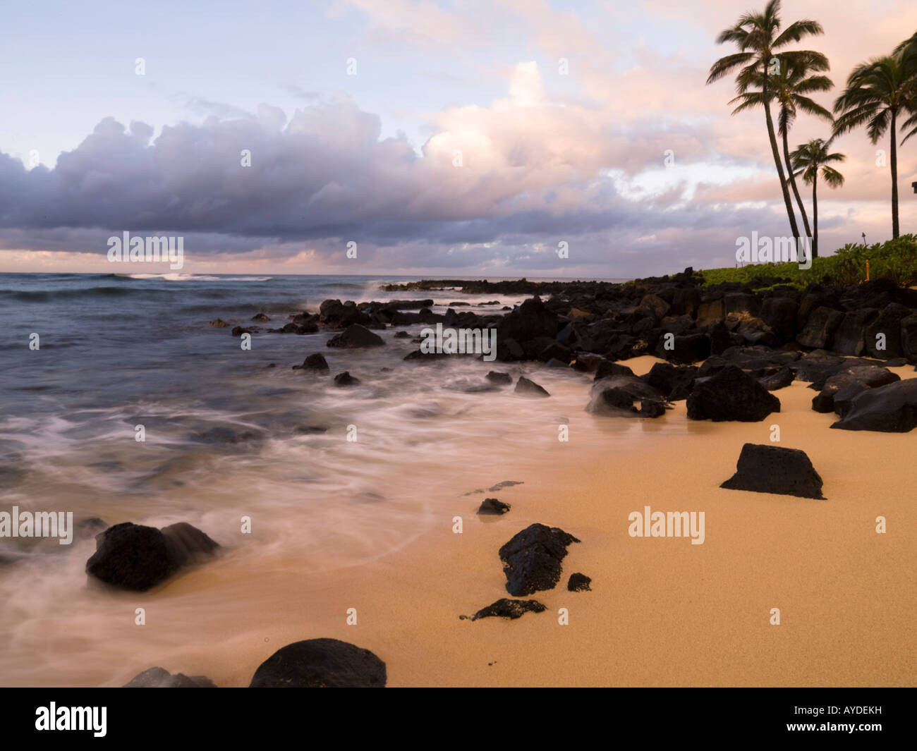 Shoreline s hi-res stock photography and images - Alamy
