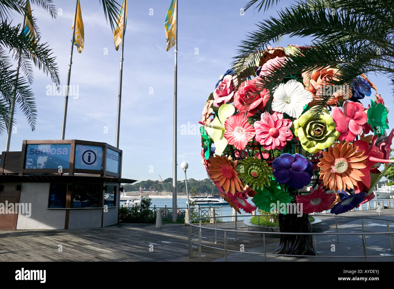 Causeway and monorail from singapore mainland to Sentosa island Stock ...