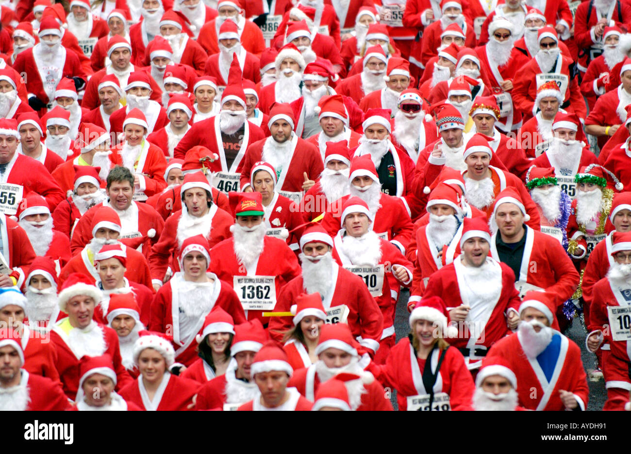 Over 4000 people of all ages dressed as Santa Claus for the annual ...