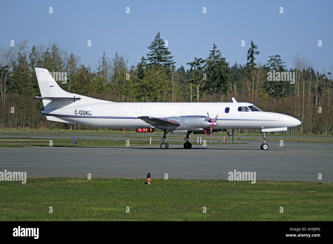 Swearingen SA226-TC Metro at Nanaimo Airfield BC Vancouver Island ...