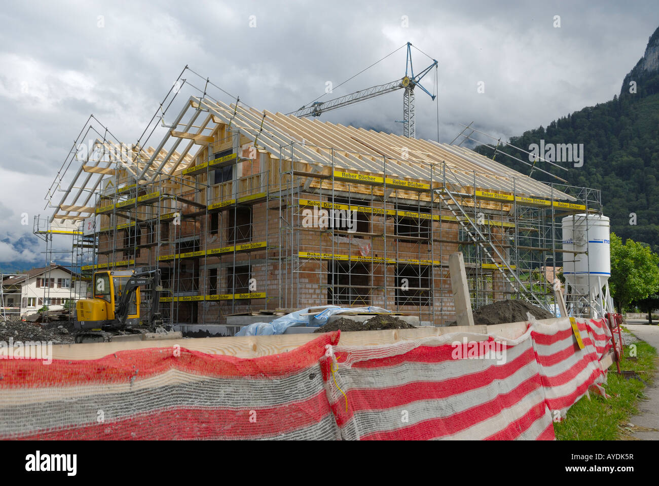 Housebuilding countryside hi-res stock photography and images - Alamy