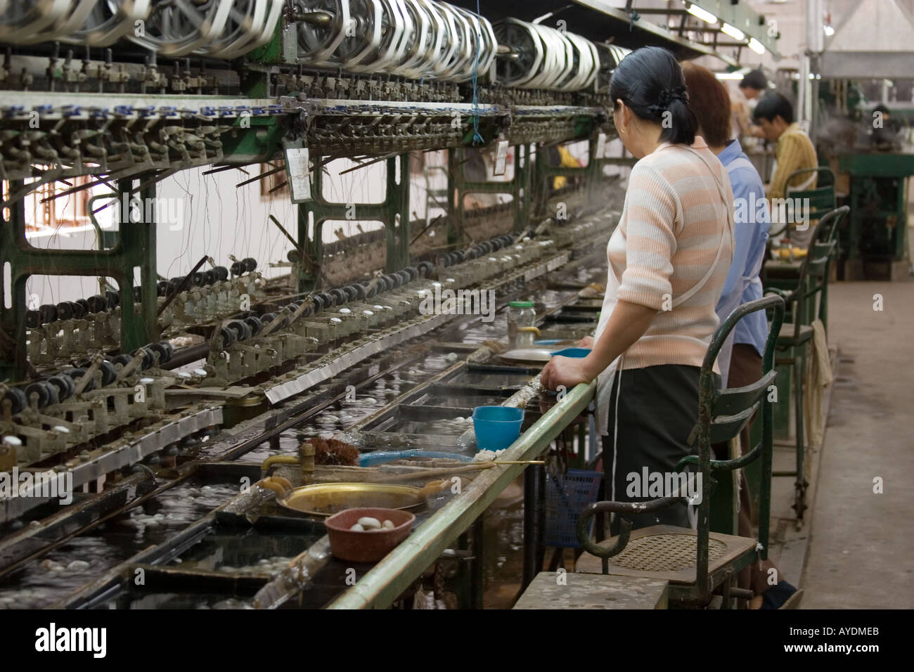 Shanghai factory workers hi-res stock photography and images - Alamy