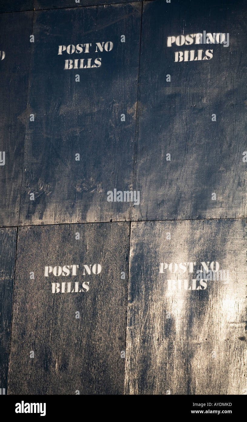 Post no bills stencil Stock Photo - Alamy