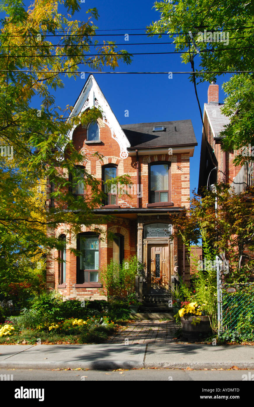Small house in Toronto Stock Photo - Alamy