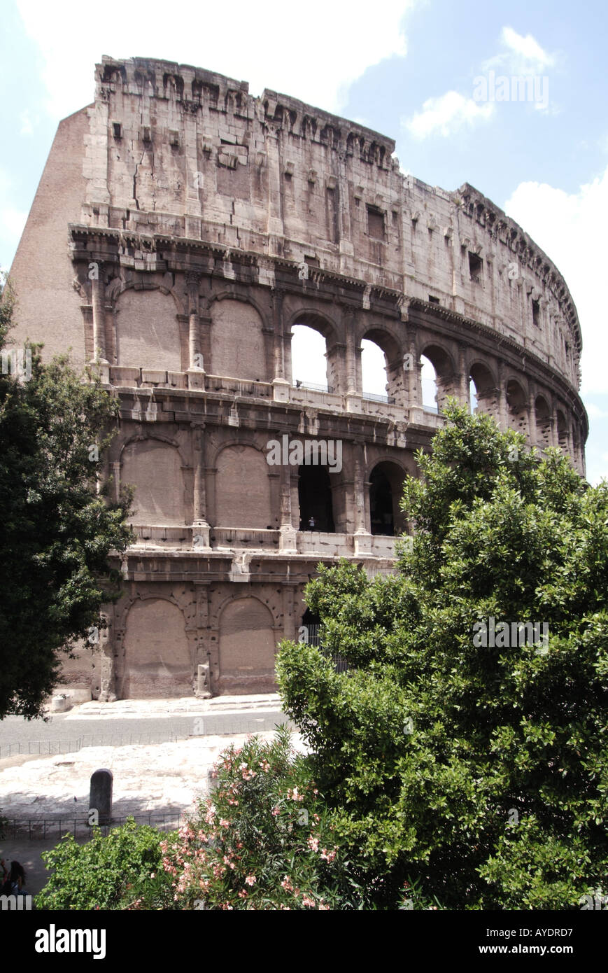 External walls of colosseum ruins in rome hi-res stock photography and ...
