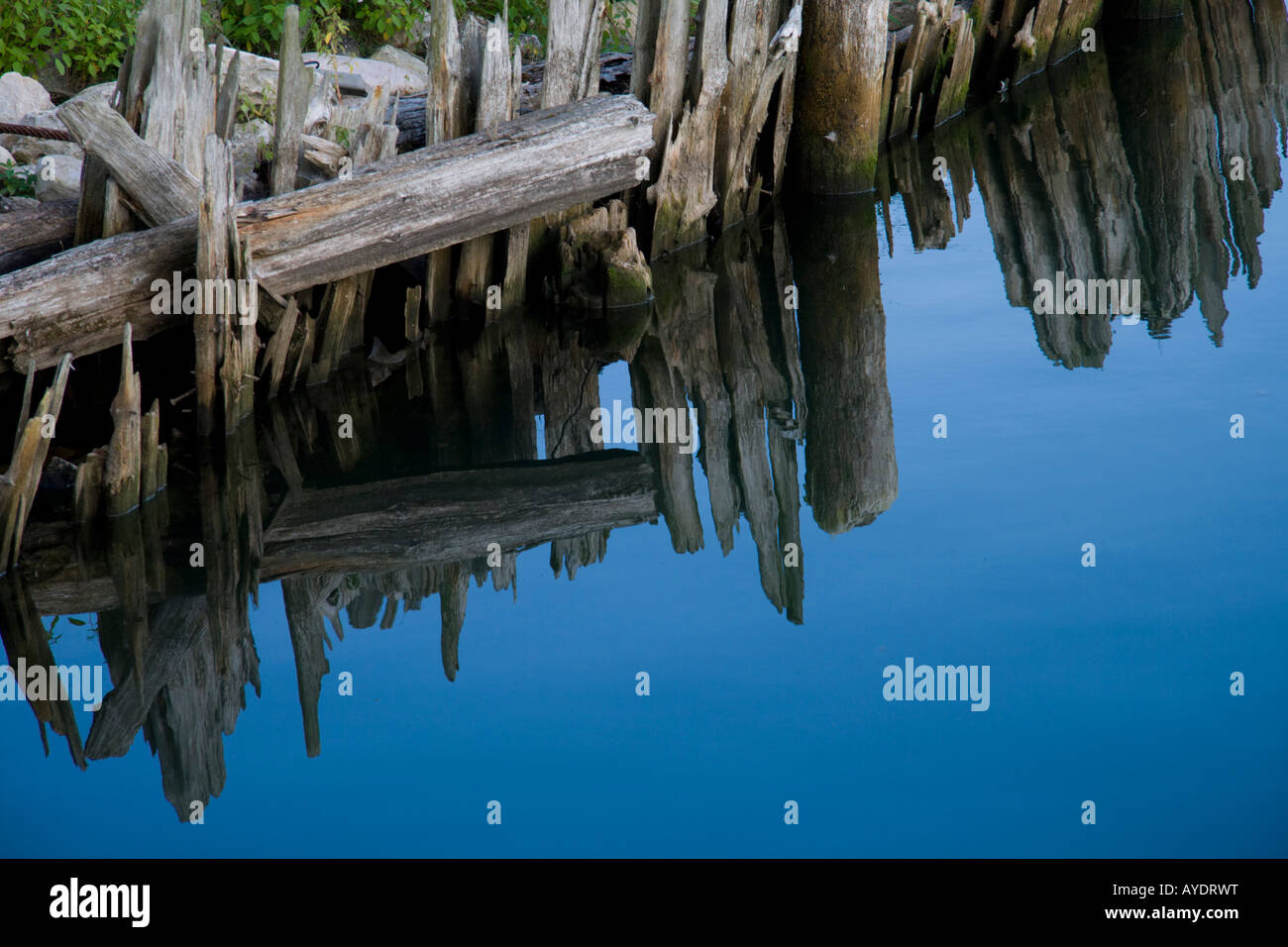 Wood docks hi-res stock photography and images - Alamy